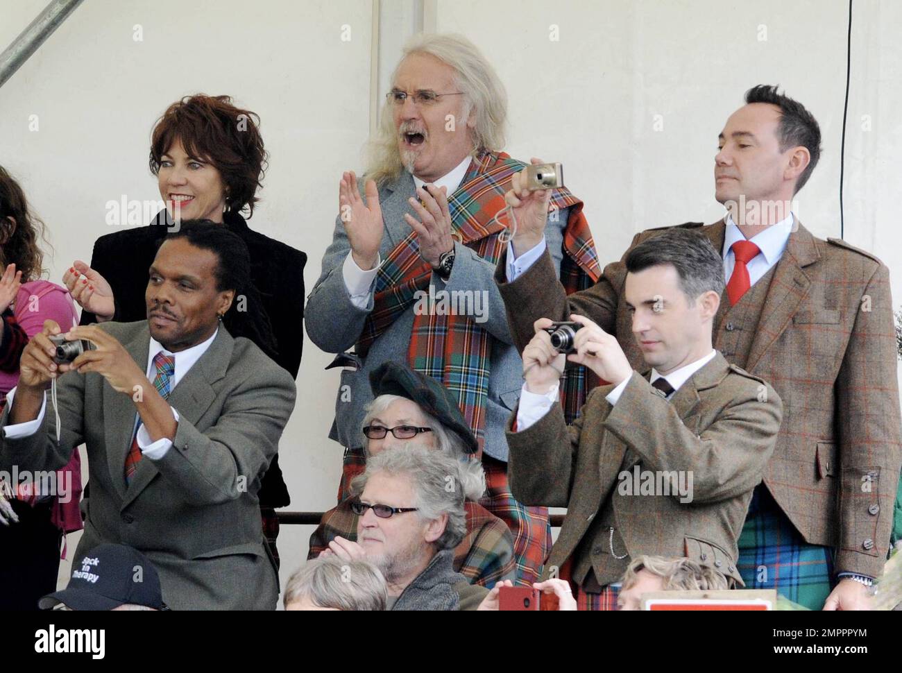 Billy Connolly cheering on the athletes and the Lonarch marchers at the ...