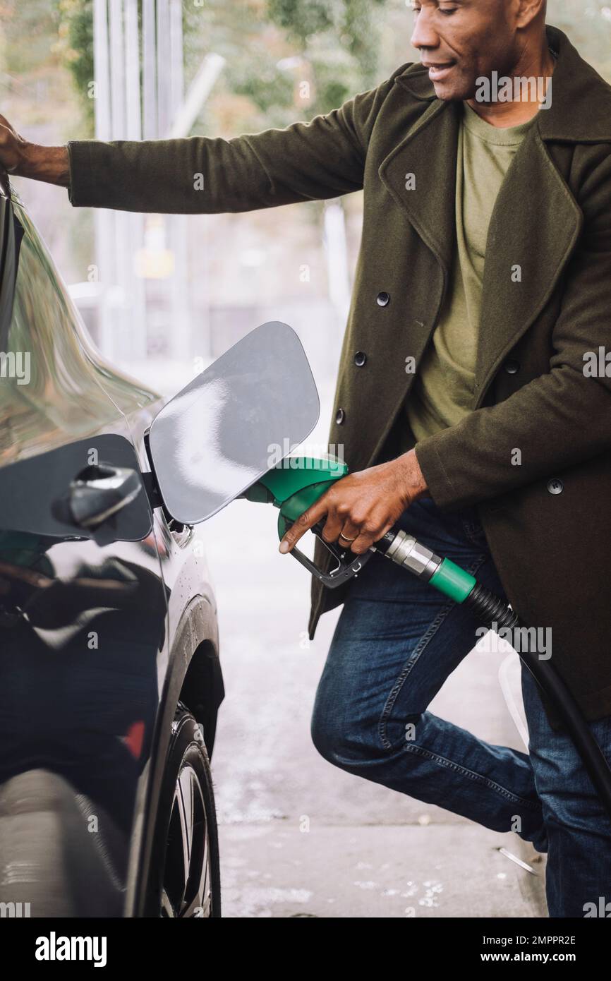 Self service fuel filling station hi-res stock photography and images ...