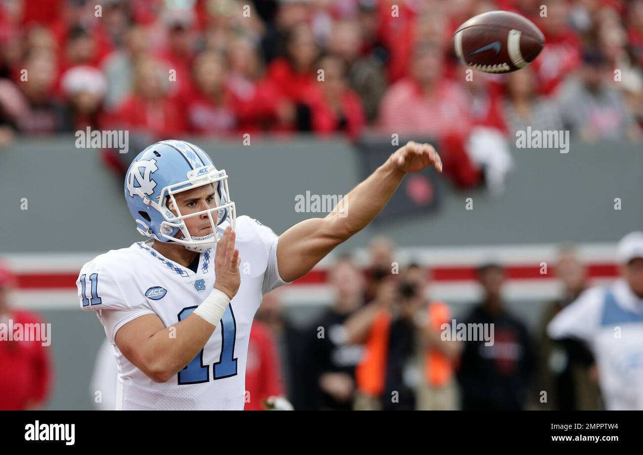 North Carolina quarterback Nathan Elliott passes against North Carolina ...