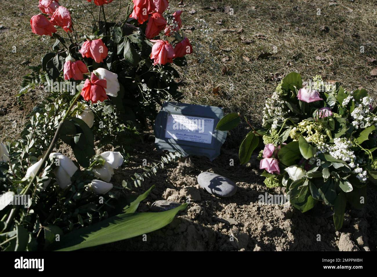 EXCLUSIVE!! Corey Haim's gravesite at Pardes Shalom Cemetery, adorned ...
