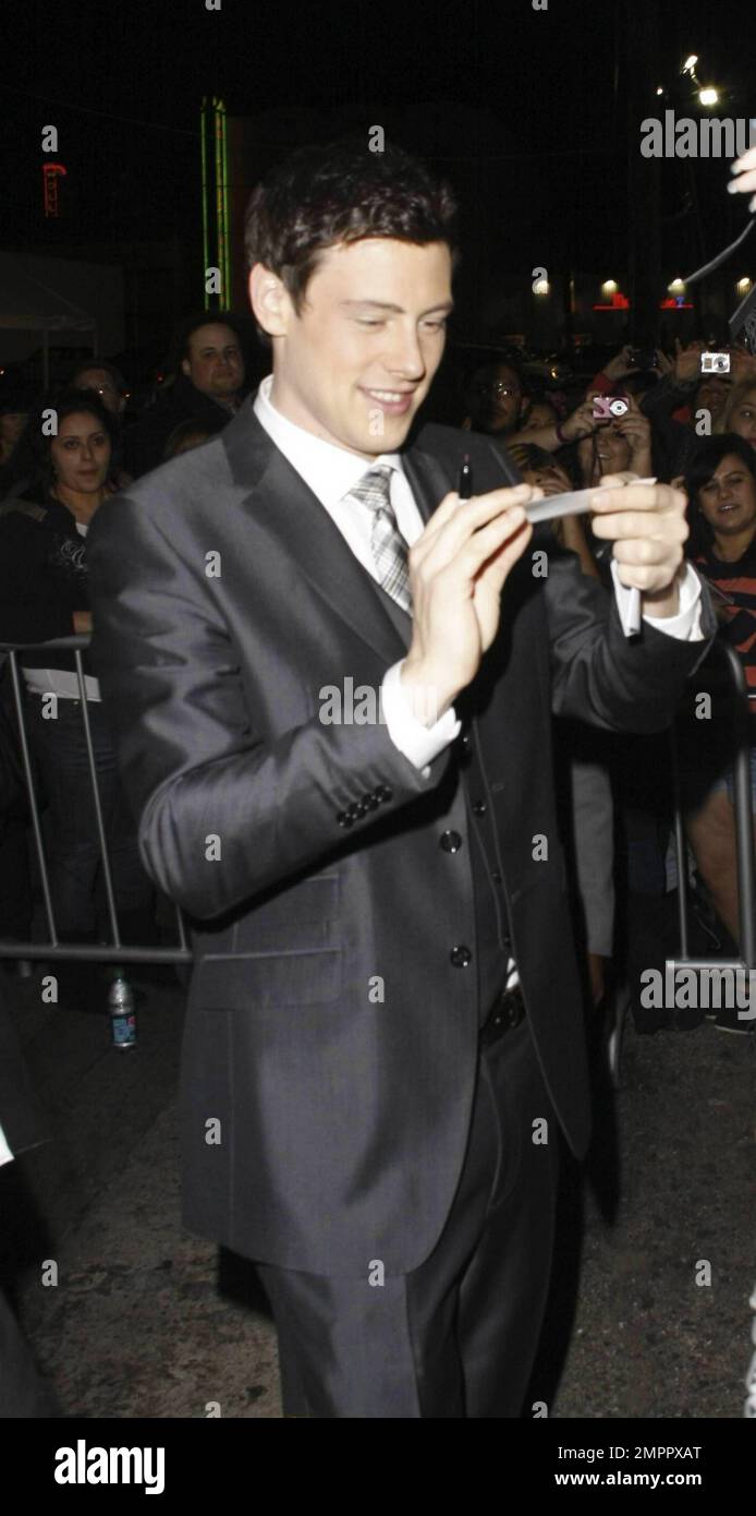 "Glee" star Cory Monteith looks handsome in a suit and tie as he signs ...