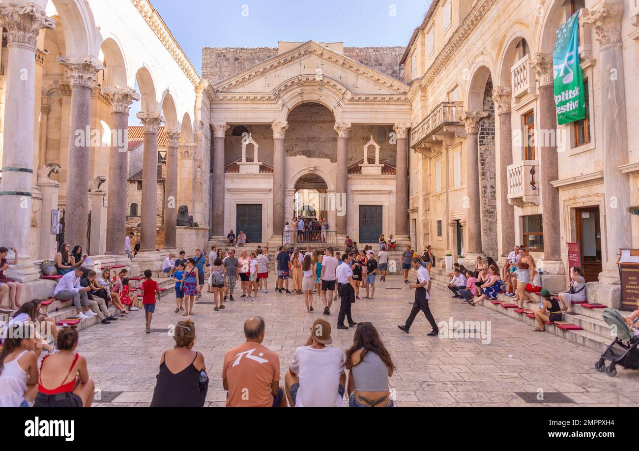 SPLIT, CROATIA, EUROPE - Tourists visiting the Peristyle in the ...