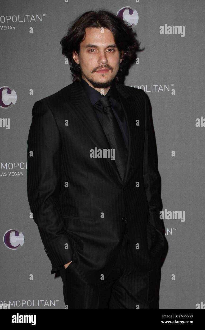 John Mayer shows off his wavy hair and goatee prior to performing at ...