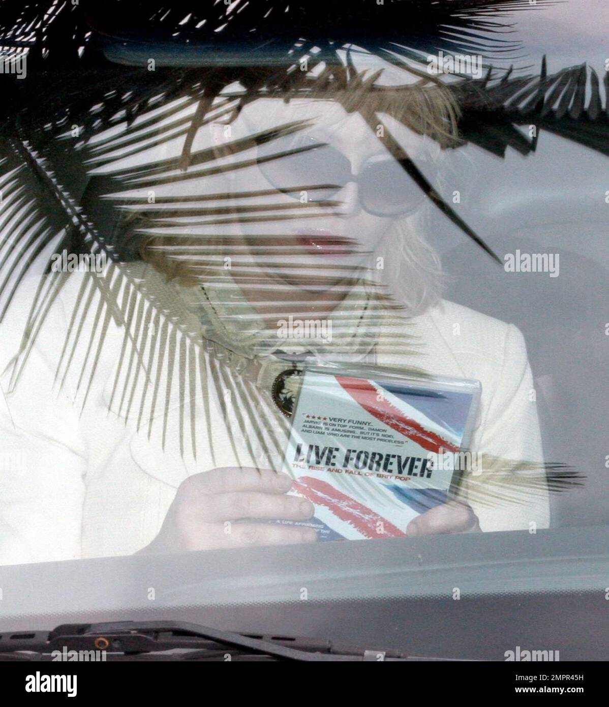 Courtney Love spends another afternoon shopping in Beverly Hills, Ca ...