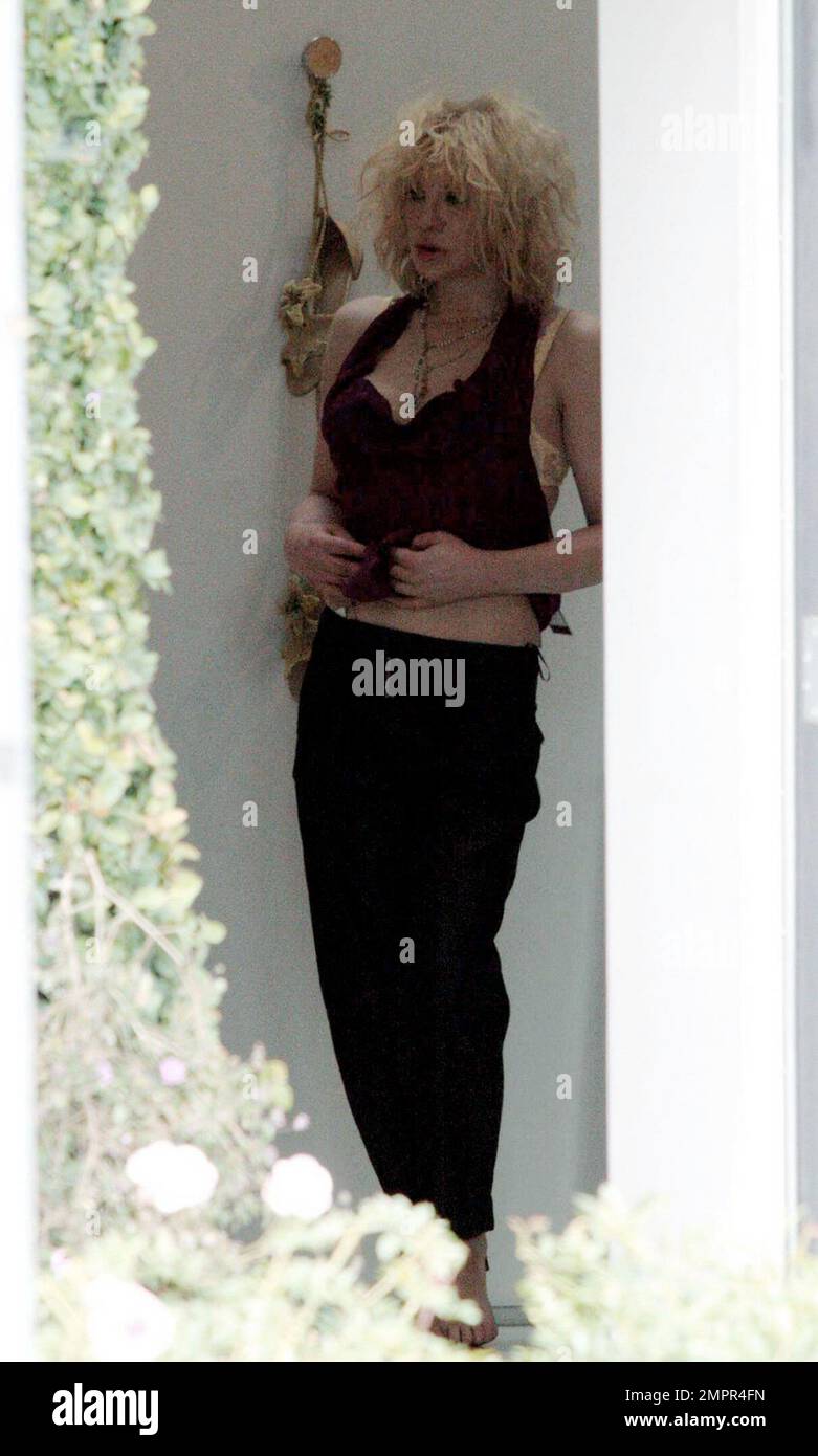 Exclusive!! Courtney loves shopping. The singer spent an hour trying on different outfits at ...