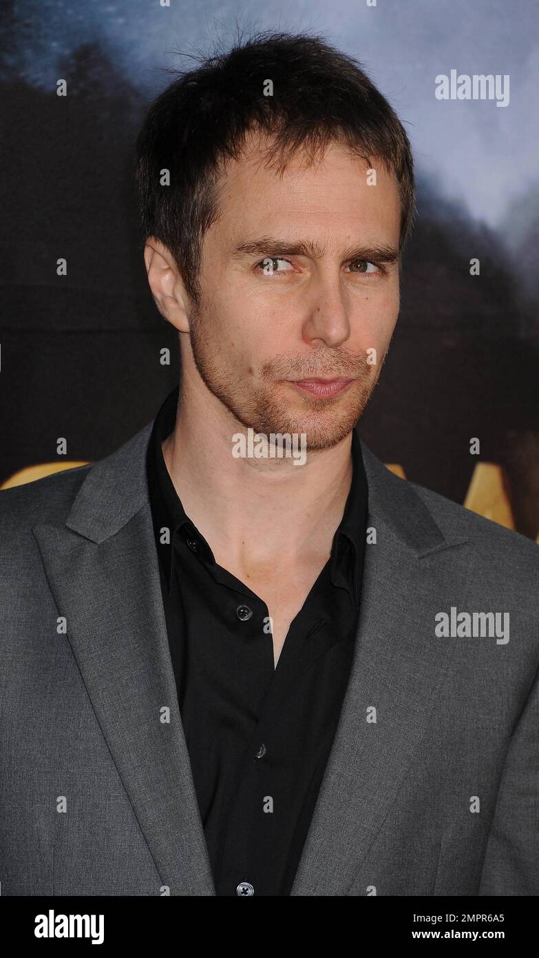 Sam Rockwell arrives at the "Cowboys & Aliens" World Premiere at the ...