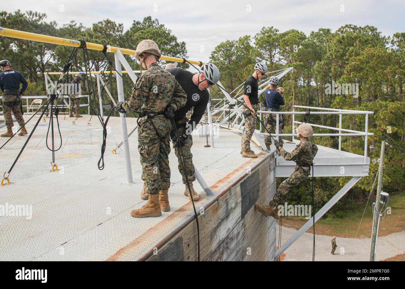 Recruits with India Company, 3rd Recruit Training Battalion, conduct ...