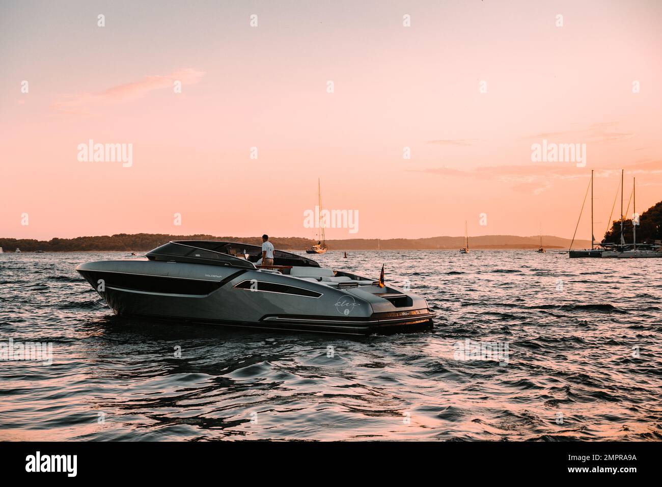 Sailing during sunset hi-res stock photography and images - Alamy