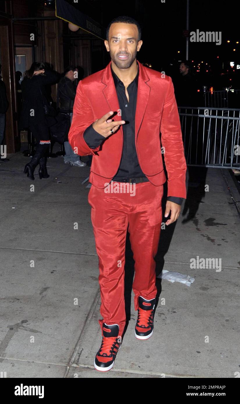 EXCLUSIVE!! UK singer Craig David flashes a peace sign outside the ...