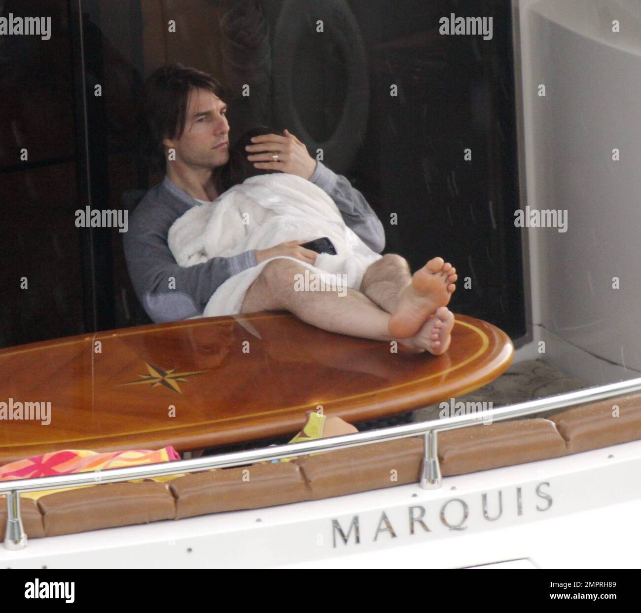 Tom Cruise takes time out on Father's Day for a cuddle with his ...