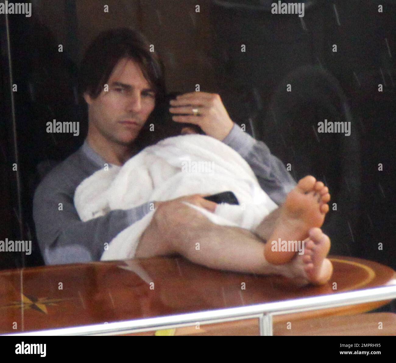 Tom Cruise takes time out on Father's Day for a cuddle with his ...
