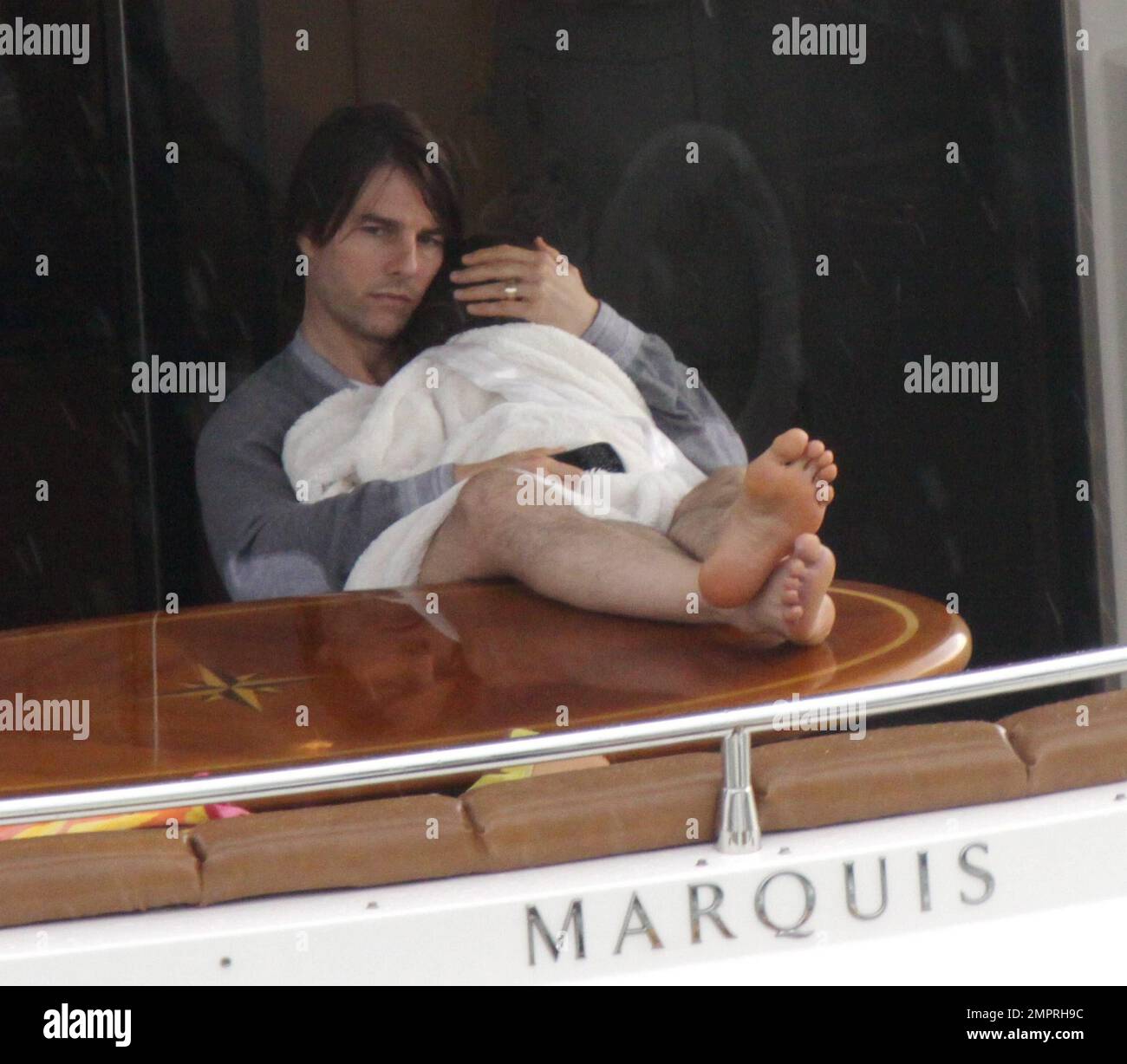 Tom Cruise takes time out on Father's Day for a cuddle with his ...