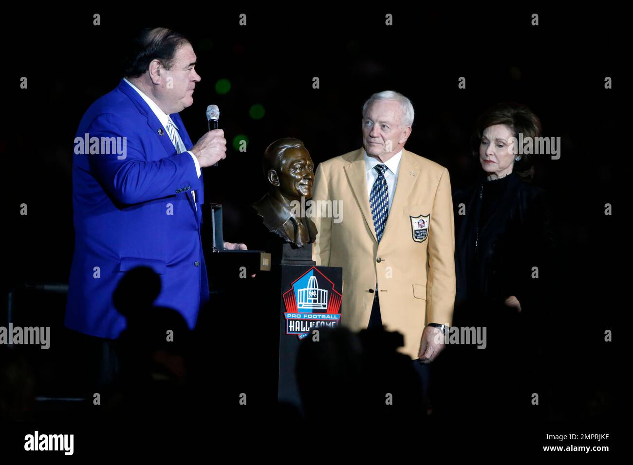 Pro Football Hall of Fame president David Baker (left) talks as Dallas ...