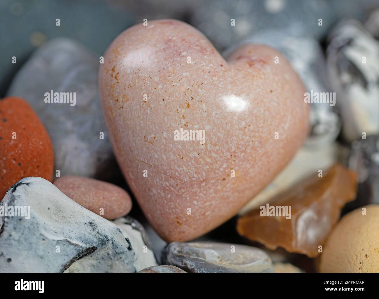 Stones heart hi-res stock photography and images - Alamy