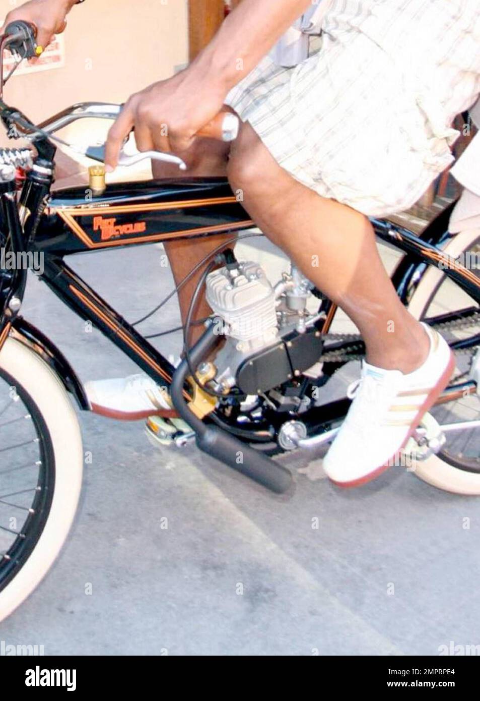 Retired LA Clippers basketball player Cuttino Mobley takes an afternoon ...