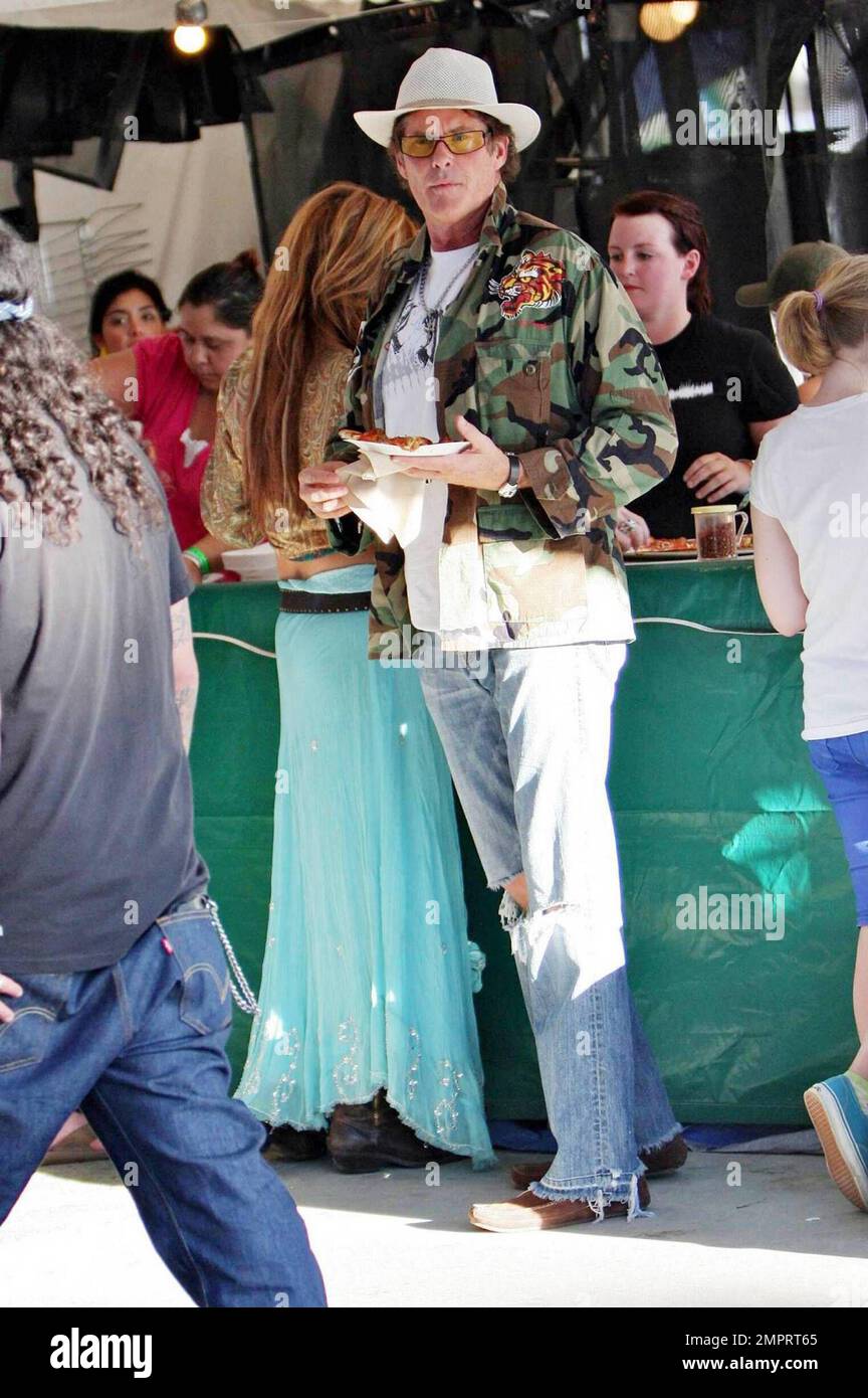 David Hasselhoff and new girlfriend Kim Porter go for pizza at ...
