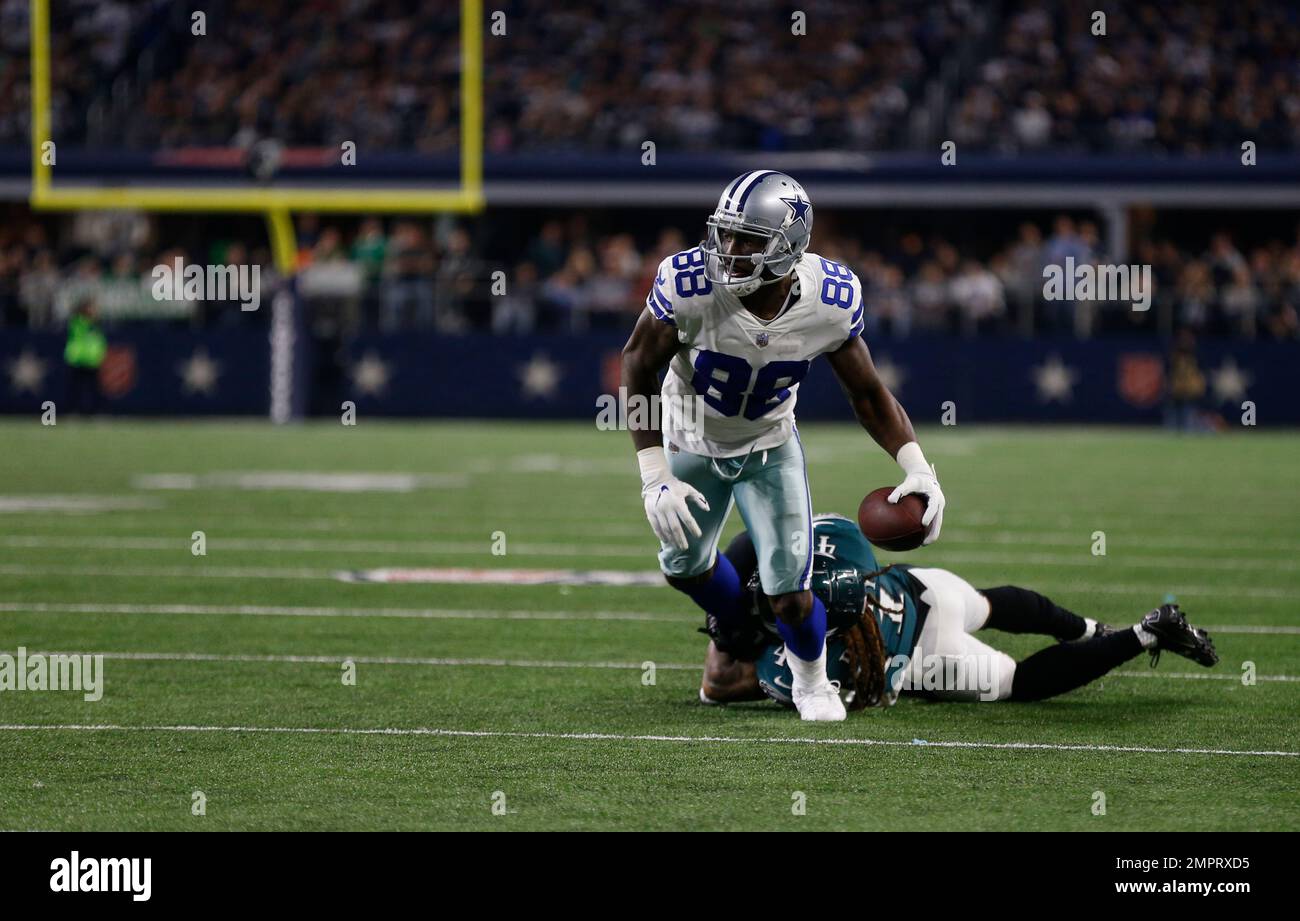 Philadelphia Eagles cornerback Ronald Darby (41) misses a tackle on ...