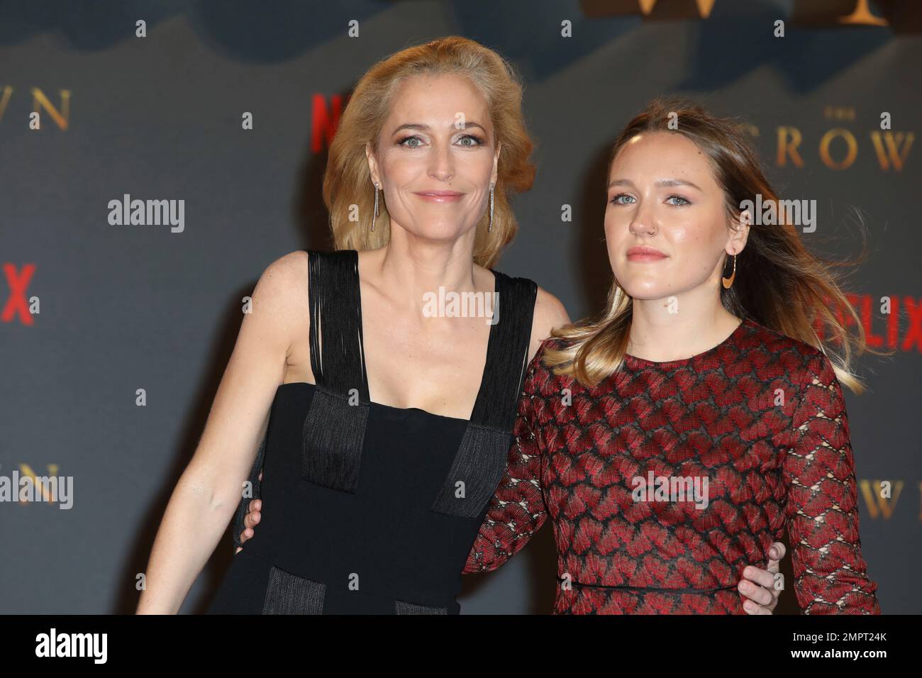 Actress Gillian Anderson Daughter Piper Maru Klotz Pose For Photographers On Arrival At The