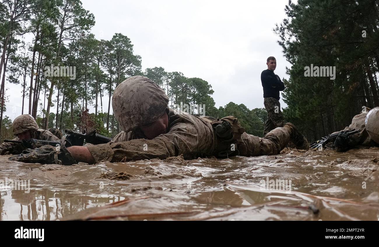 Recruits with Hotel Company, 2nd Recruit Training Battalion, learn and ...