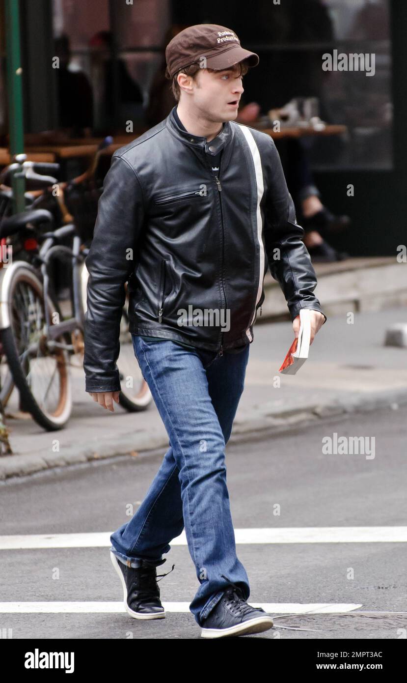 "Harry Potter" star Daniel Radcliffe looks like he's put on some weight ...