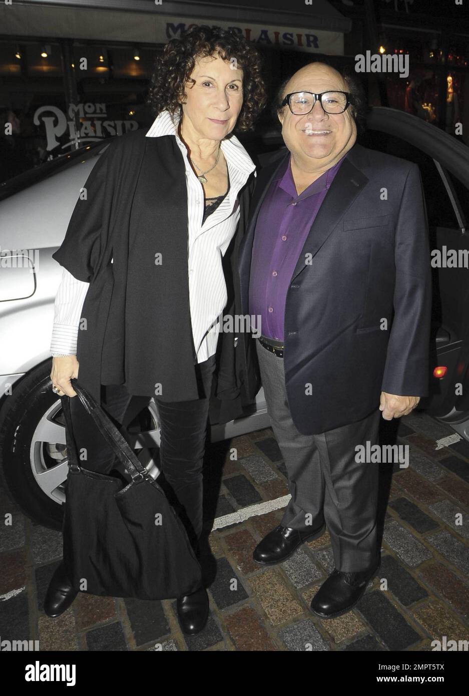 EXCLUSIVE!! Actor Danny DeVito and wife Rhea Perlman pose for photos as ...