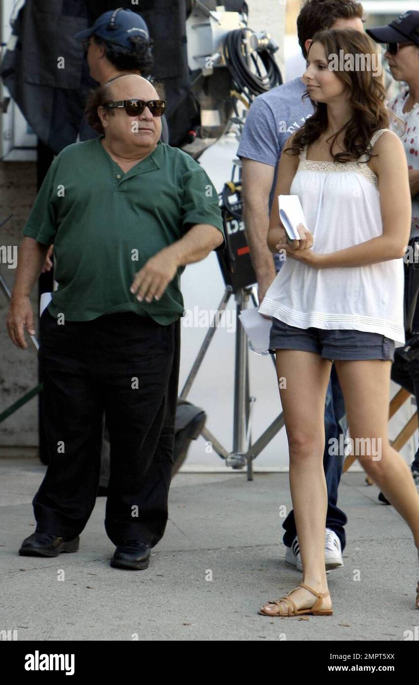 EXCLUSIVE!! Actor Danny Devito waves to the cameras while filming an ...