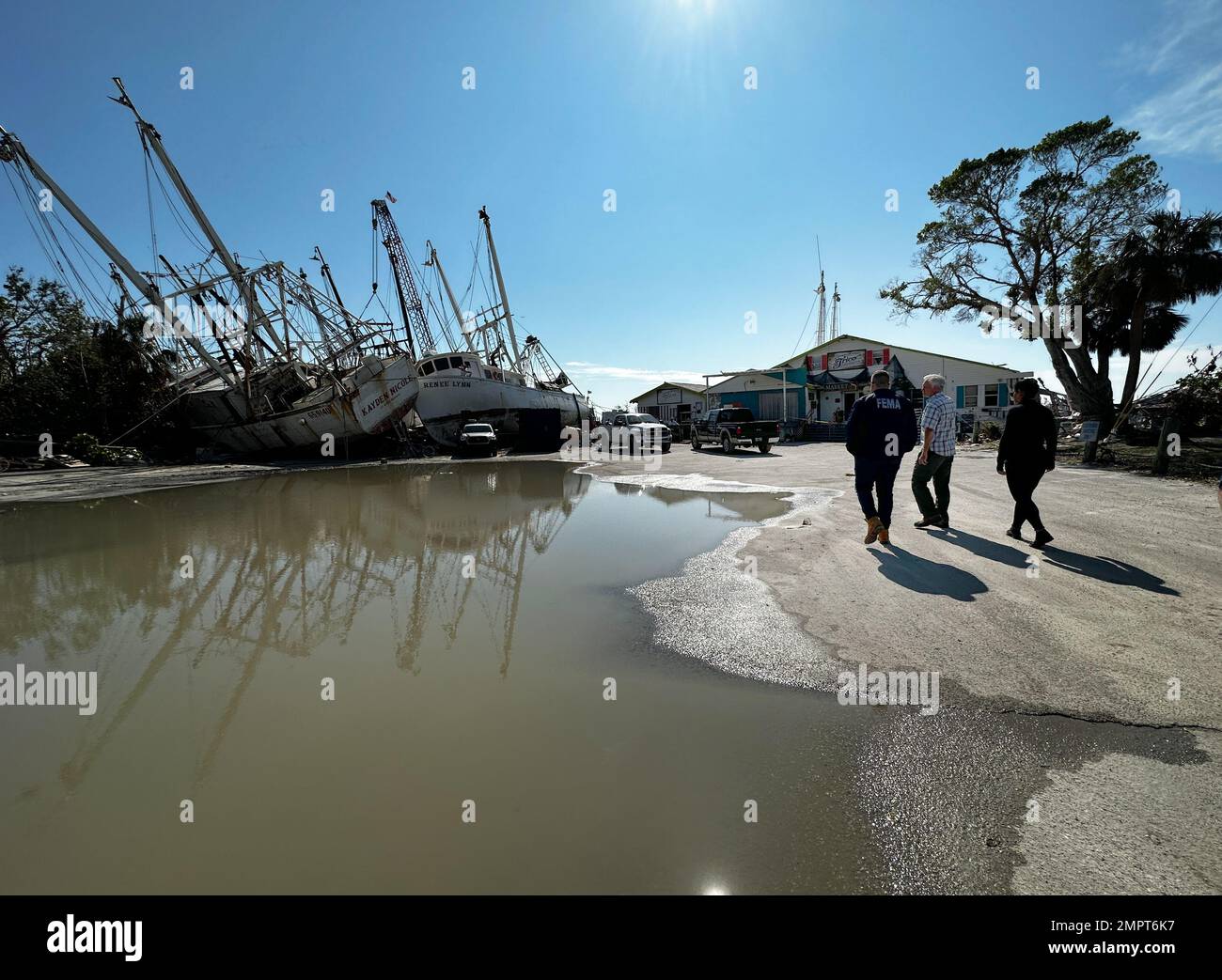 Knighten hi-res stock photography and images - Alamy