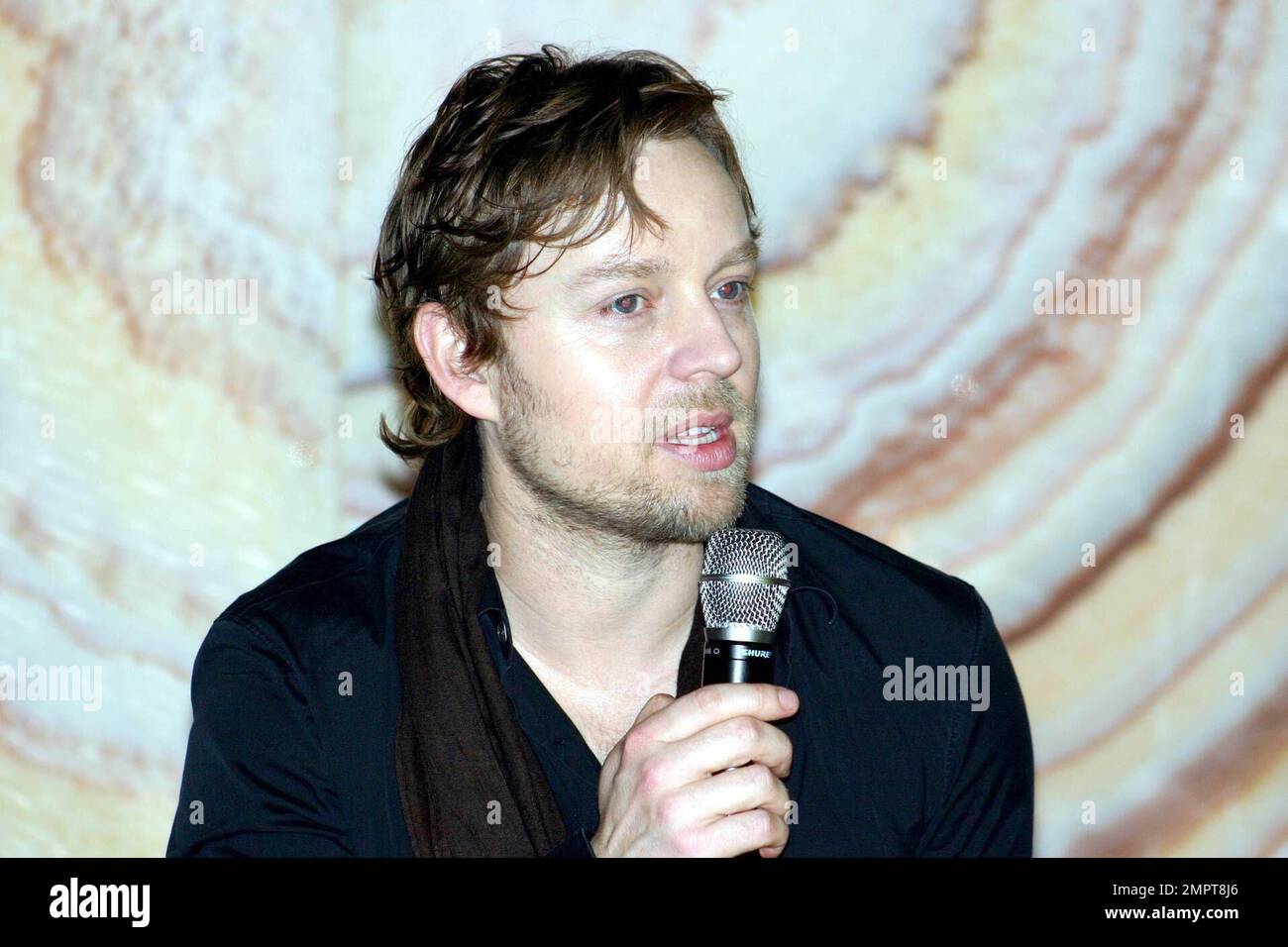 RUSSIA OUT. Ex Savage Garden singer Darren Hayes performs in Moscow's ...