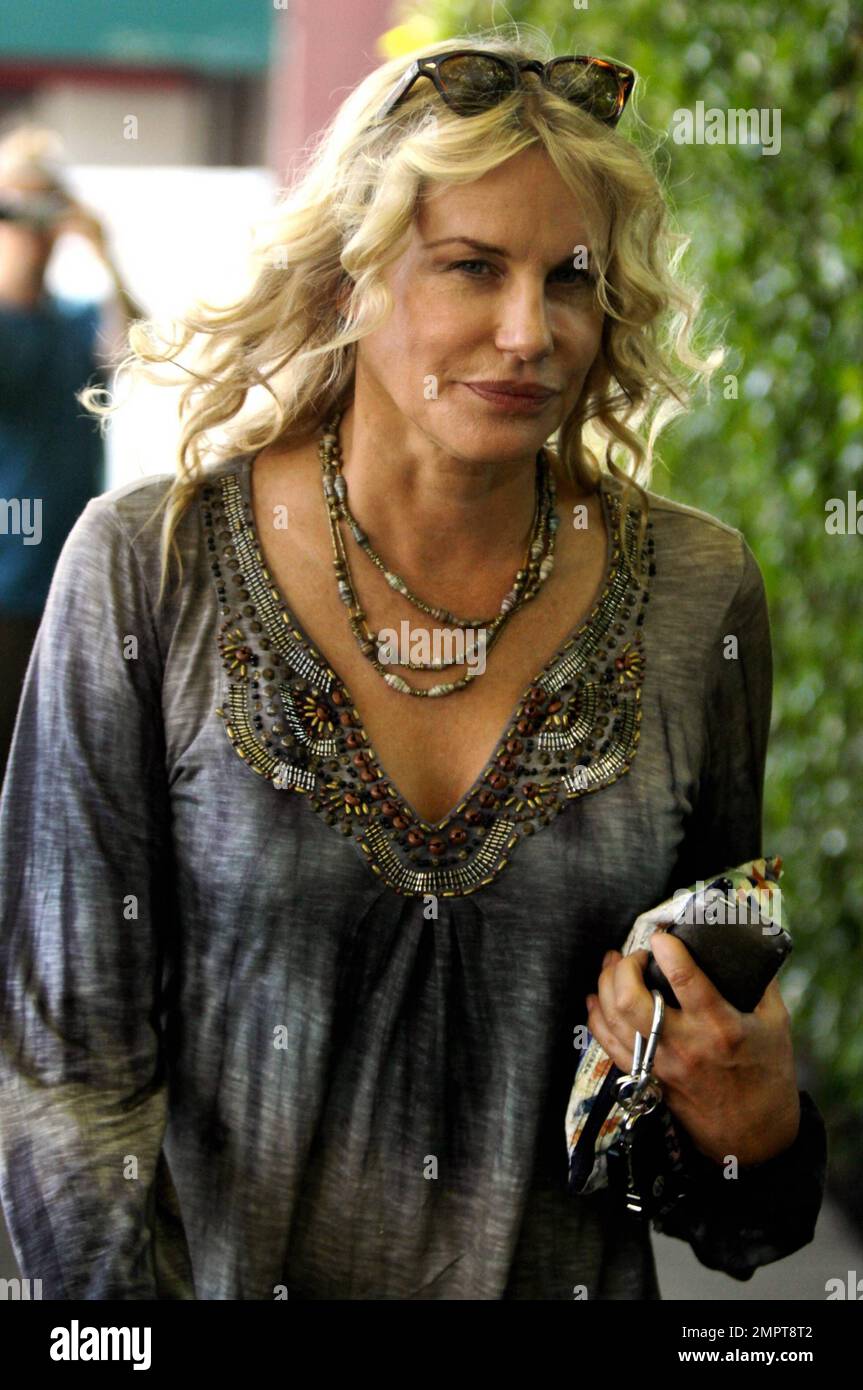 EXCLUSIVE!! Looking like a hippie chick, actress Daryl Hannah leaves ...