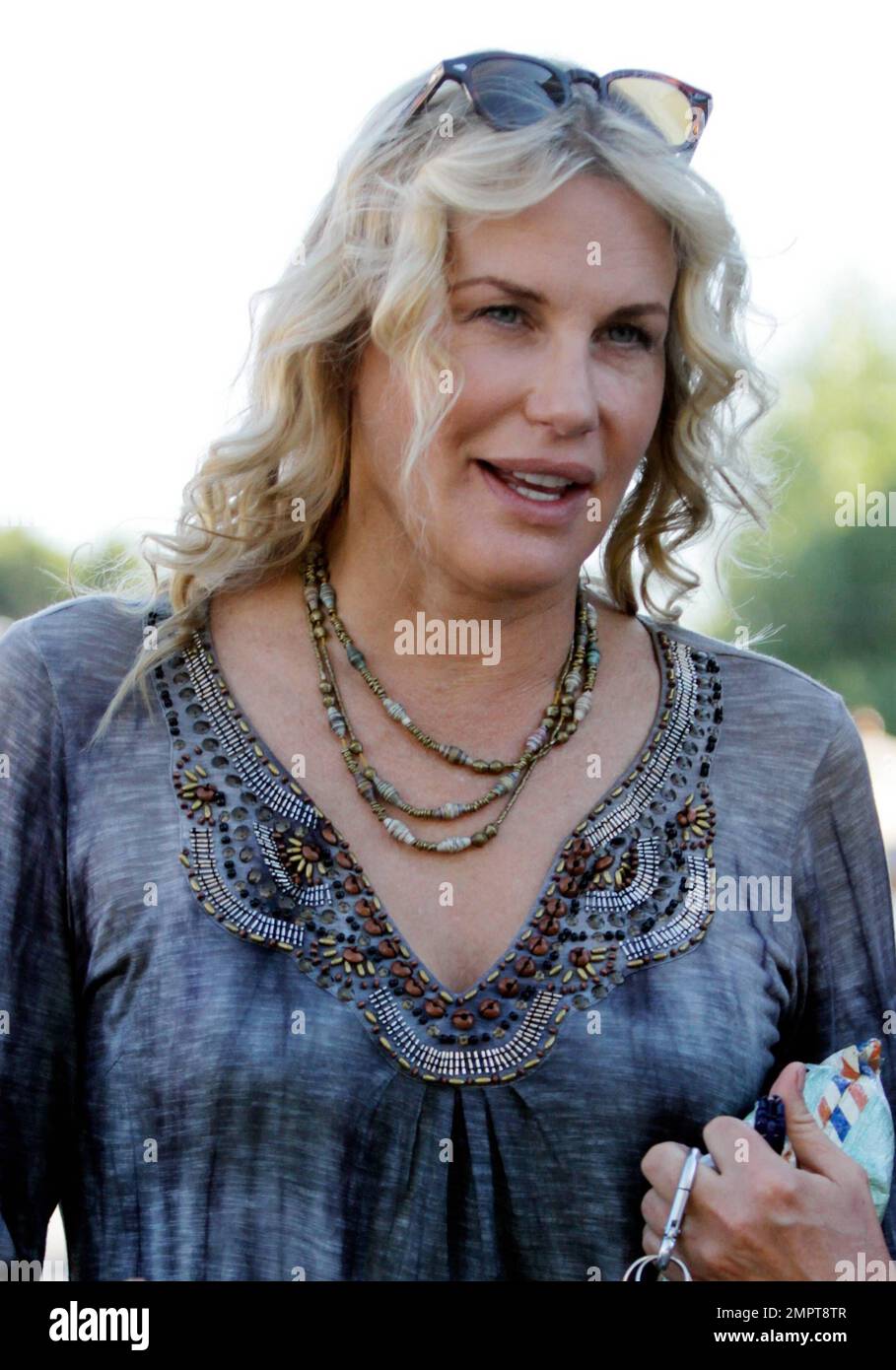 EXCLUSIVE!! Looking like a hippie chick, actress Daryl Hannah leaves ...