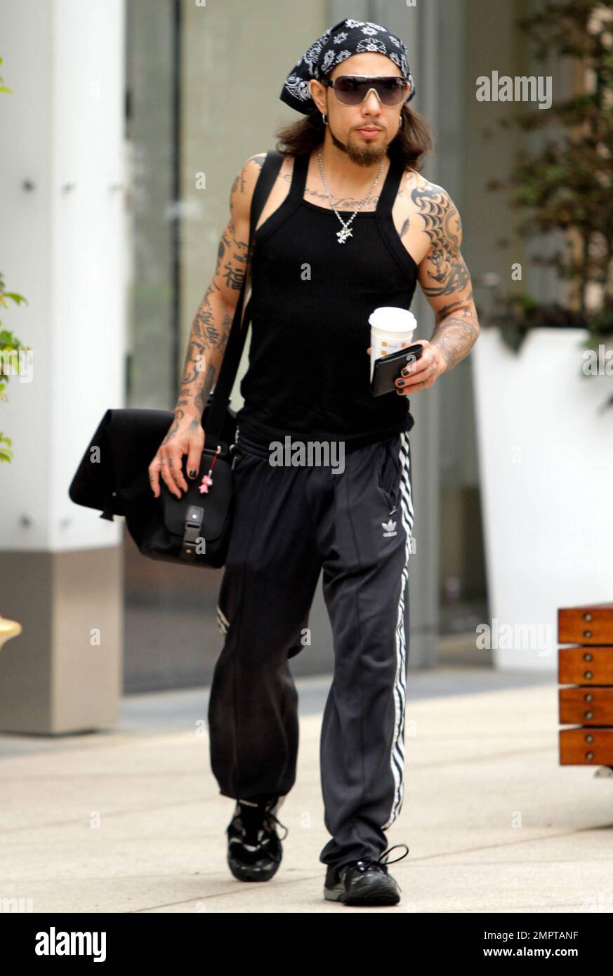 EXCLUSIVE!! Rocker Dave Navarro shows off his trim build and tattoos in ...