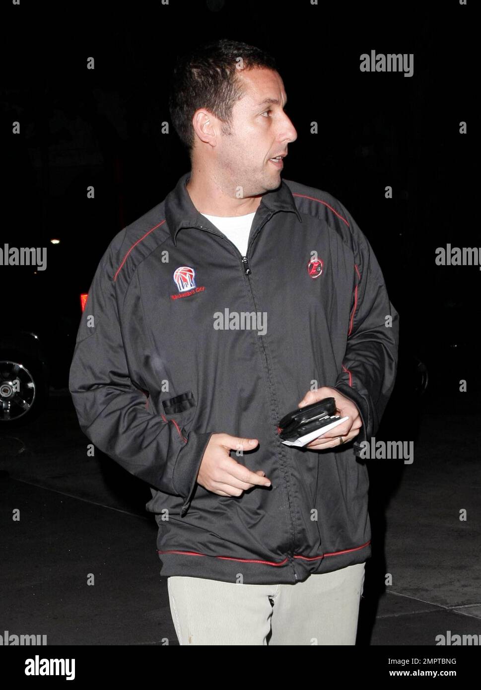 Adam sandler arrives staples center hi-res stock photography and images ...