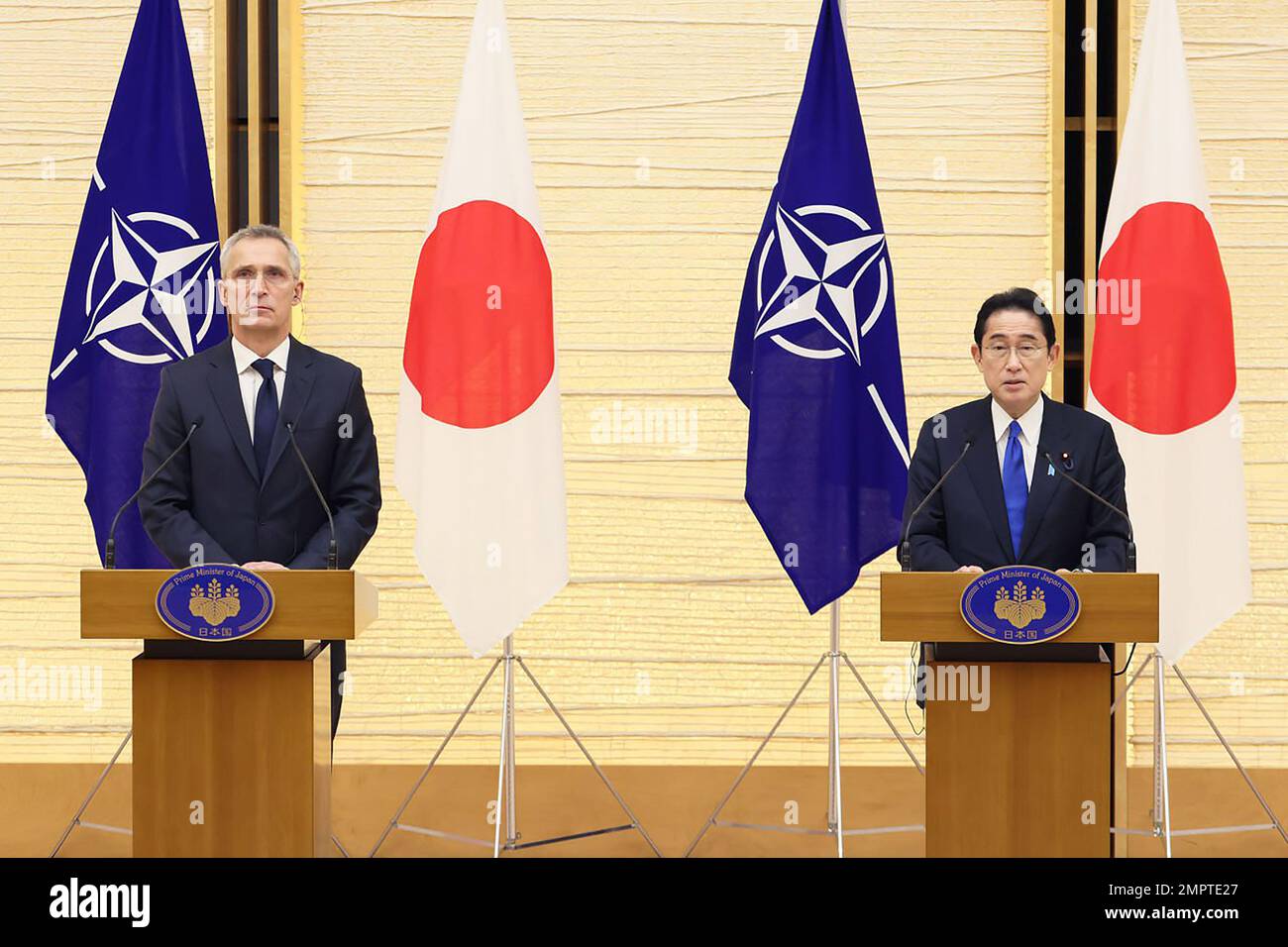 Tokyo, Japan. 31st Jan, 2023. Jens Stoltenberg (L) and Japan's Prime ...