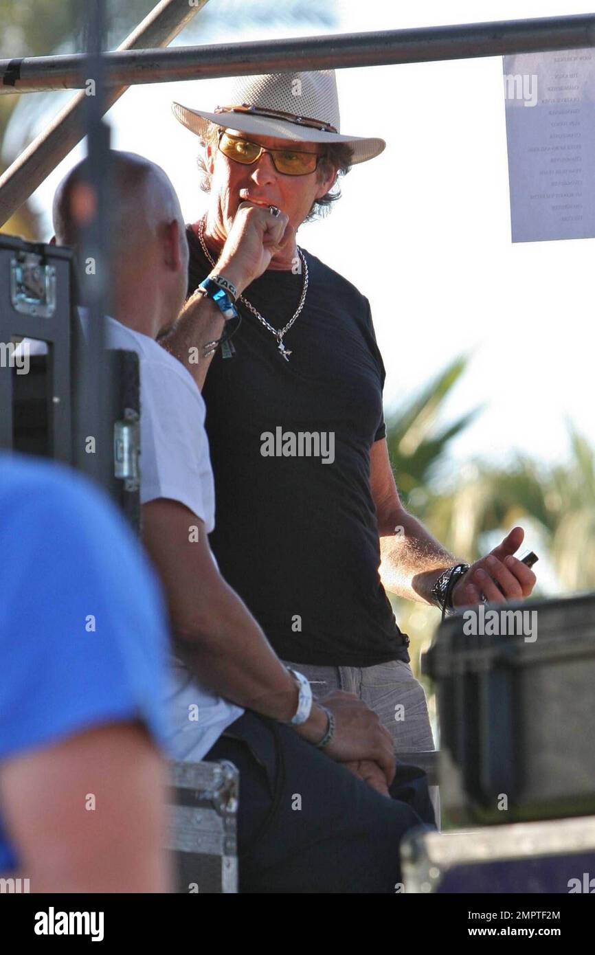 Exclusive!! David hasselhoff and girlfriend Kim Porter watch the Yeah ...