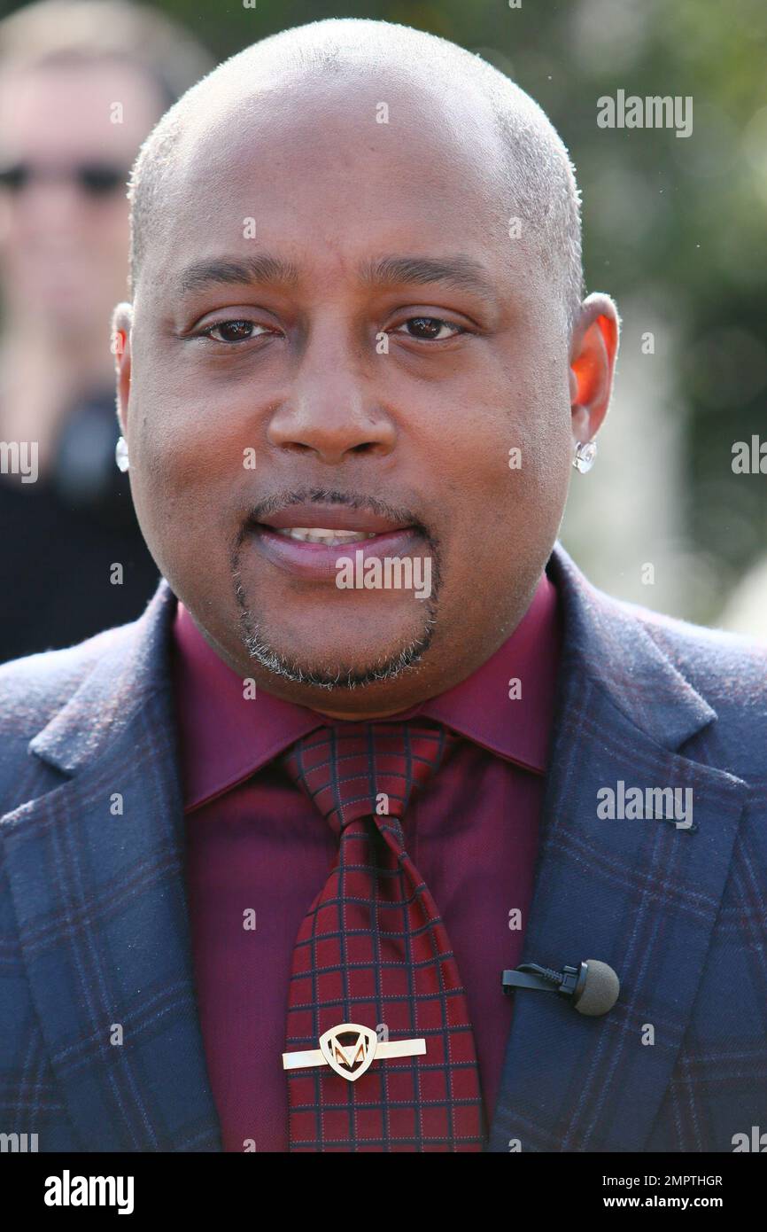 Daymond John shoots an interview for Extra at Universal Studios. Los ...