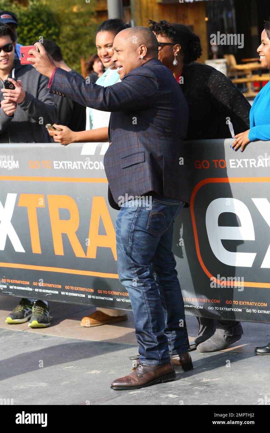Daymond John shoots an interview for Extra at Universal Studios. Los ...