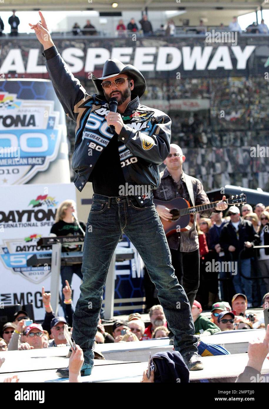 Country music singer Tim McGraw performs prior to the start of the ...