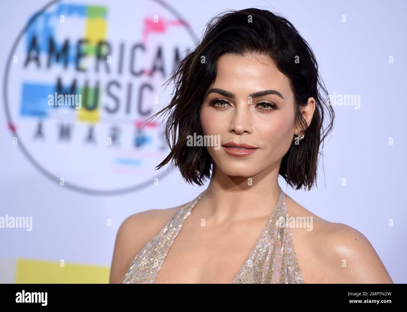 Jenna Dewan Tatum arrives at the American Music Awards at the Microsoft ...
