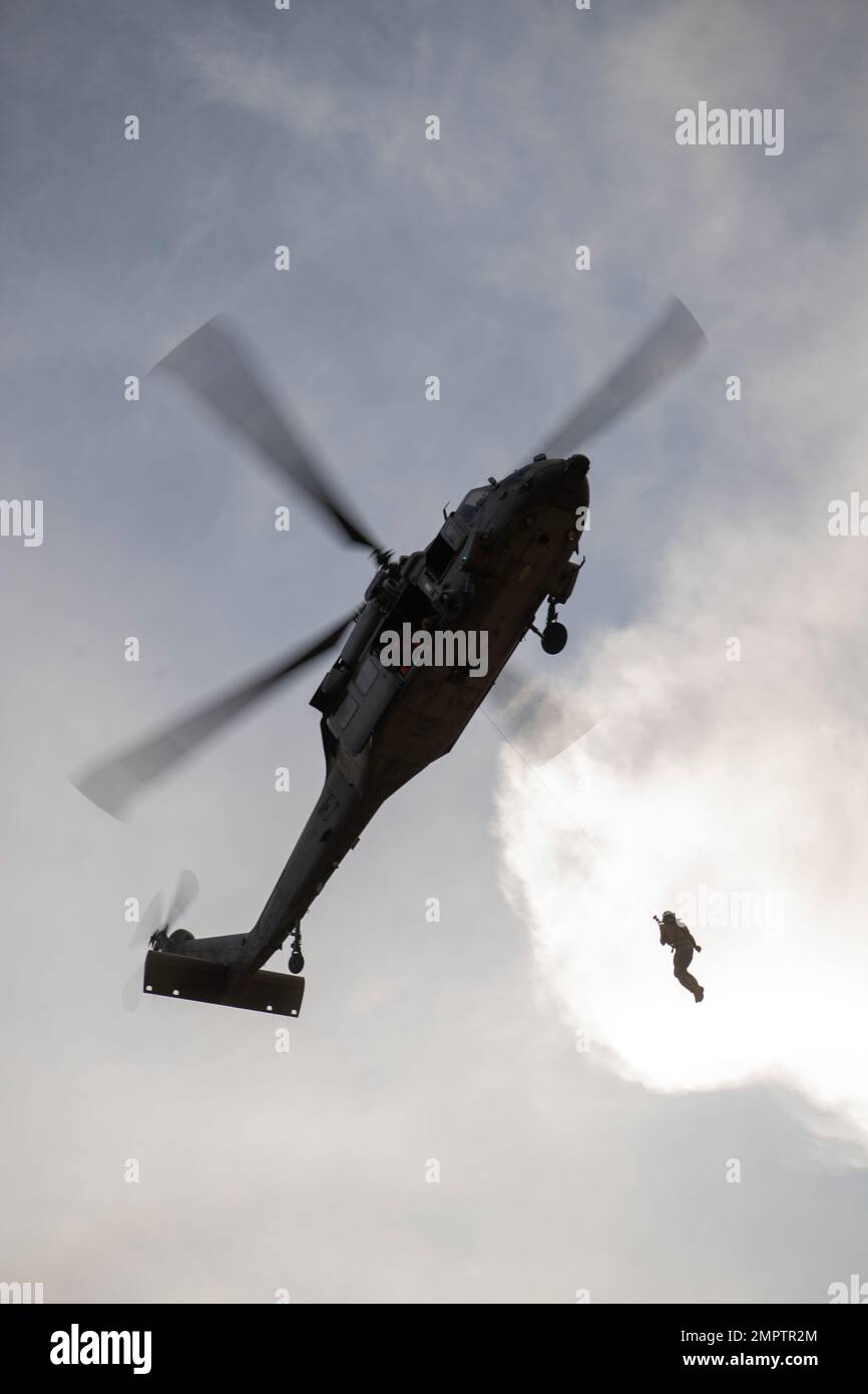 221117-N-EV253-2078 SAN DIEGO (Nov. 17, 2022) – A US Naval Aircewmen ...