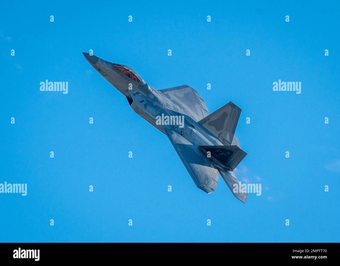 The U.S. Air Force F-22 Raptor Demonstration Team, assigned to Joint ...