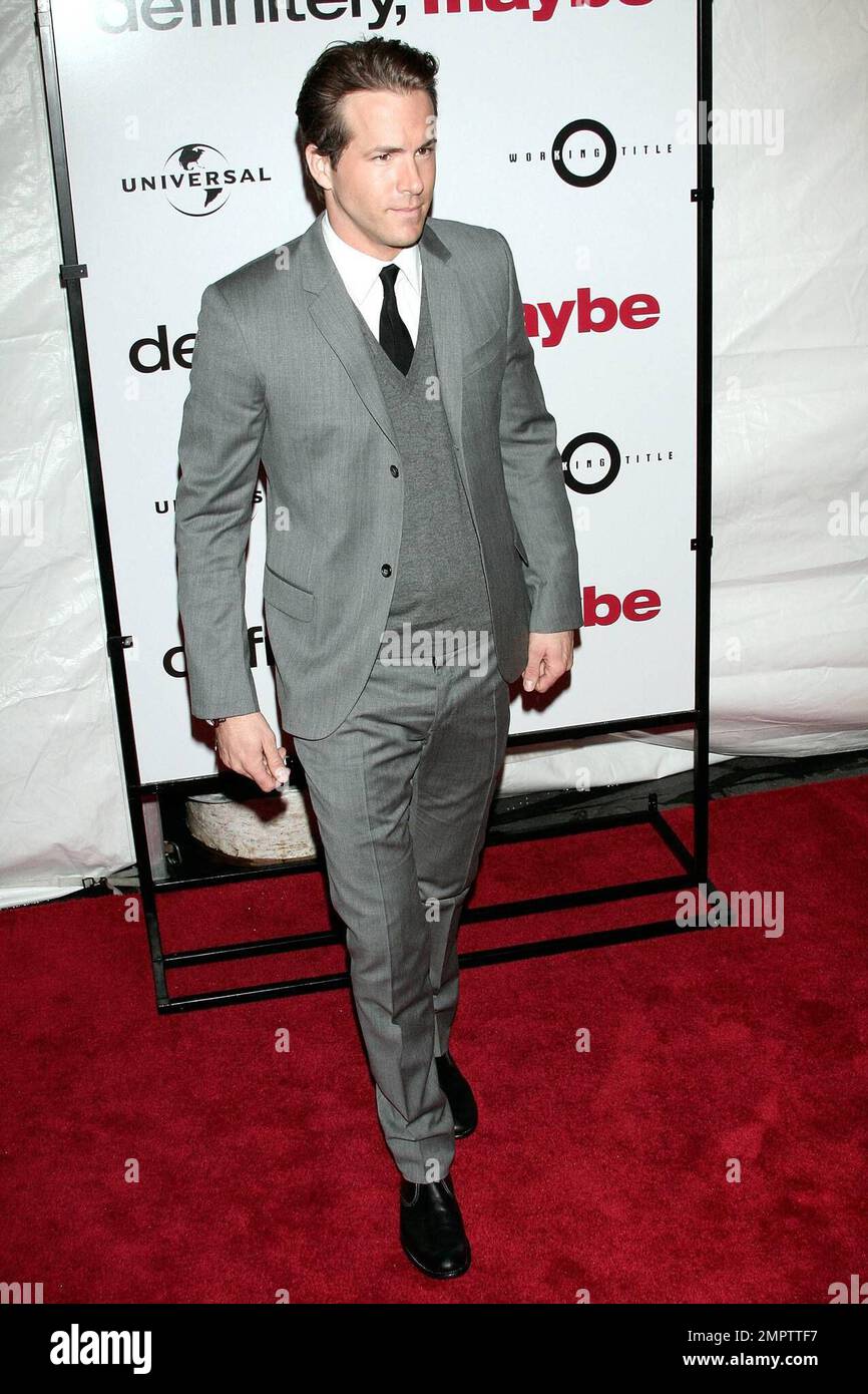 Isla Fisher, Ryan Reynolds, Rachel Weisz and Kevin Corrigan attend the ...