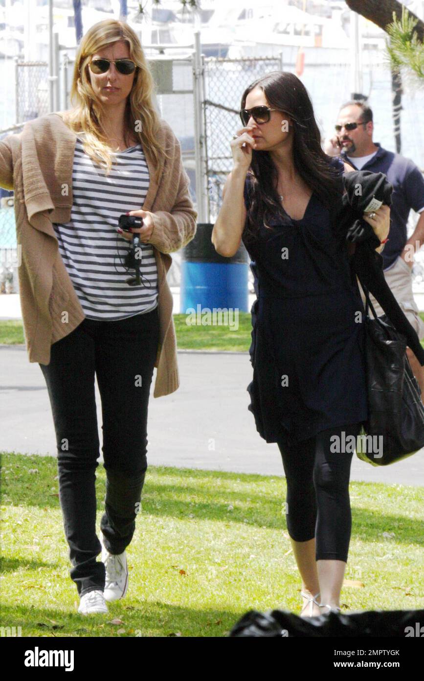Demi Moore pays a visit to the "Friends with Benefits" set to pick up ...