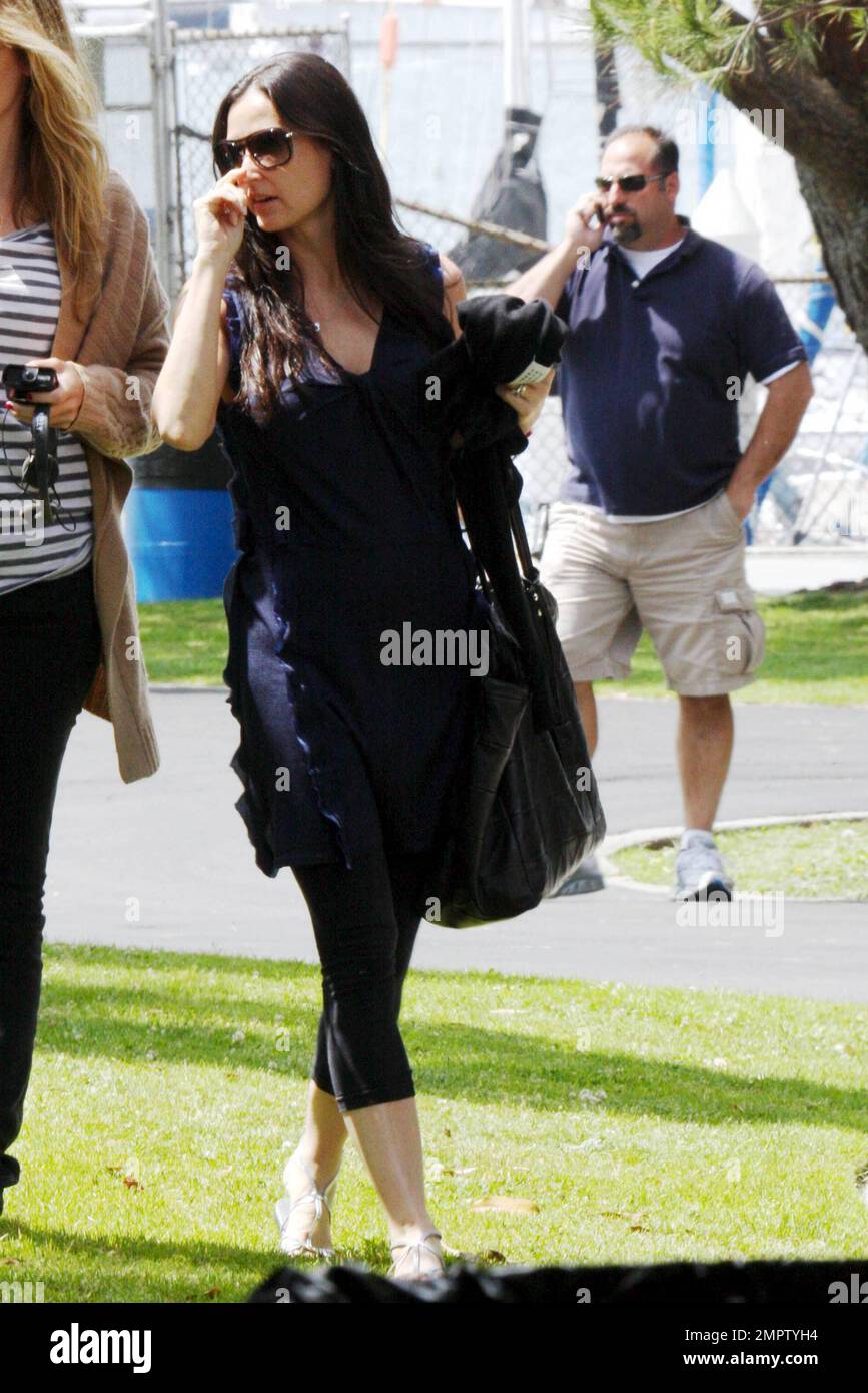 Demi Moore pays a visit to the "Friends with Benefits" set to pick up ...