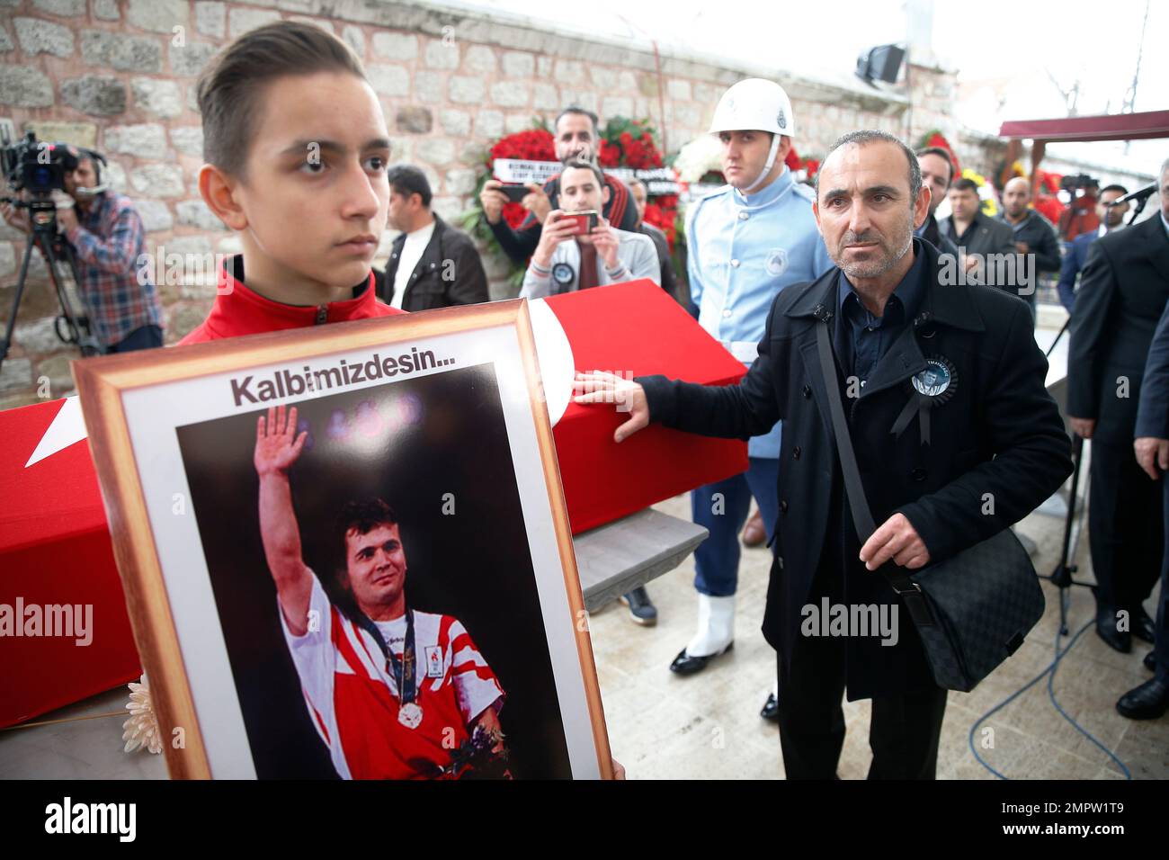 Valerios Leonidis, right, of Greece, a veteran weightlifter who won the ...
