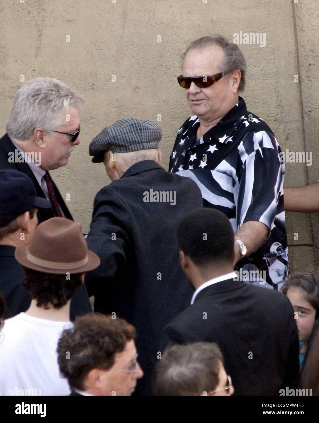 "Easy Rider" and "Blue Velvet" star Dennis Hopper looks frail as he ...