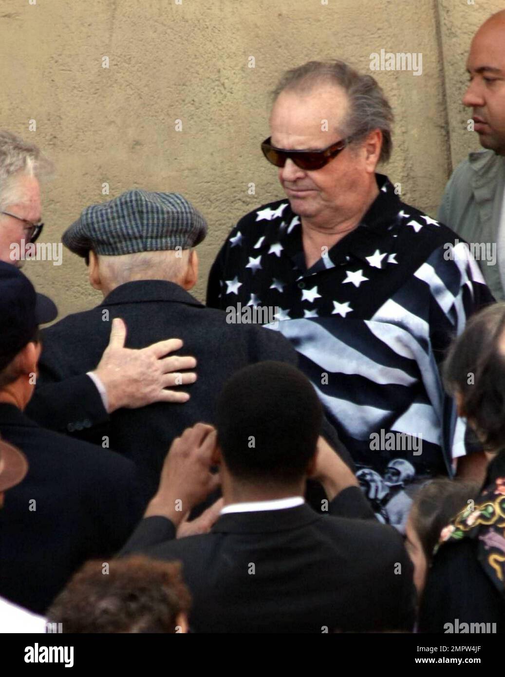 "Easy Rider" and "Blue Velvet" star Dennis Hopper looks frail as he ...