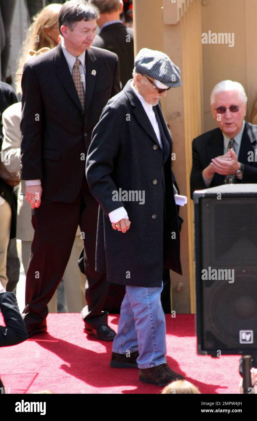 "Easy Rider" and "Blue Velvet" star Dennis Hopper looks frail as he ...