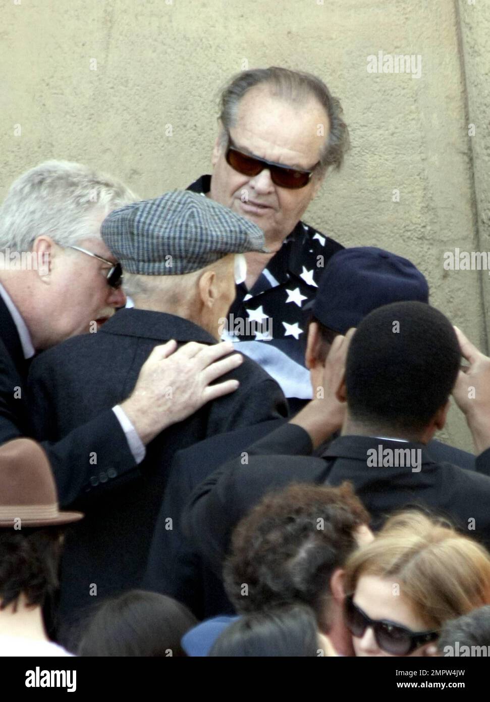 "Easy Rider" and "Blue Velvet" star Dennis Hopper looks frail as he ...