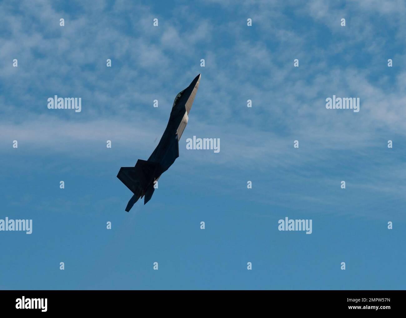 The U.S. Air Force F-22 Raptor Demonstration Team assigned to Joint ...