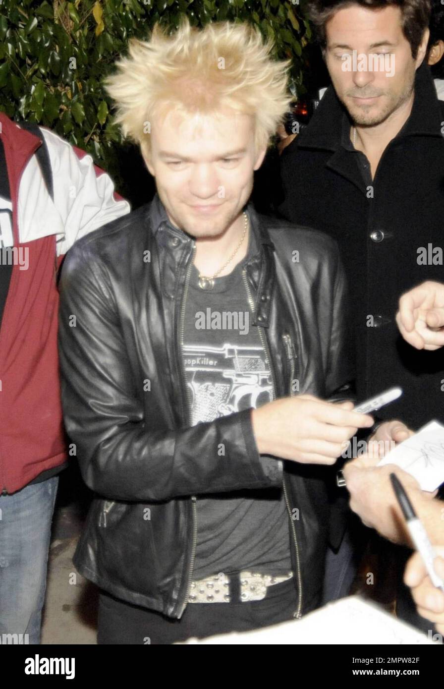 Currently in the midst of a divorce with singer Avril Lavigne, Deryck ...